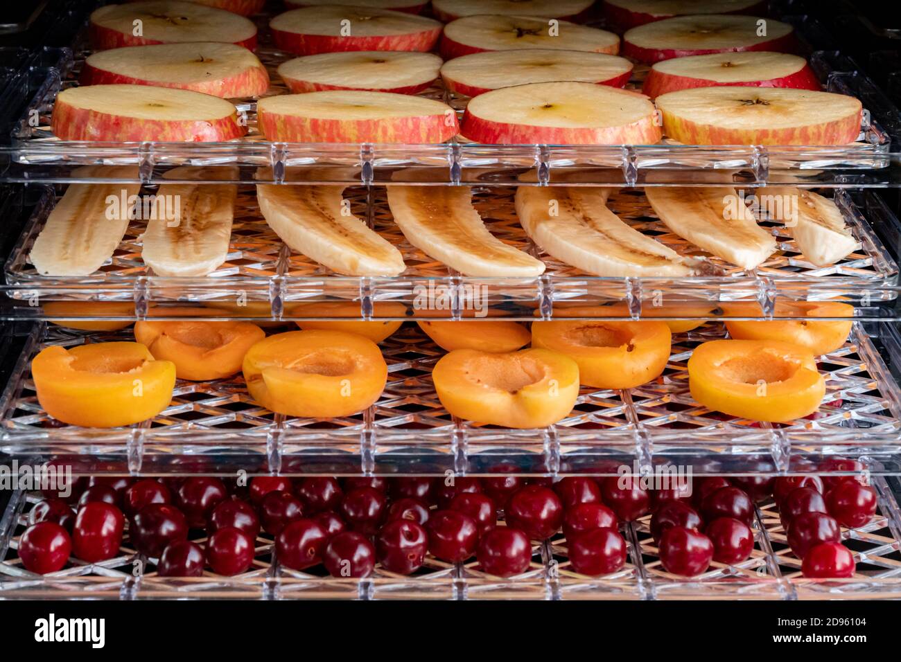Apricots fruit drying hi-res stock photography and images - Alamy