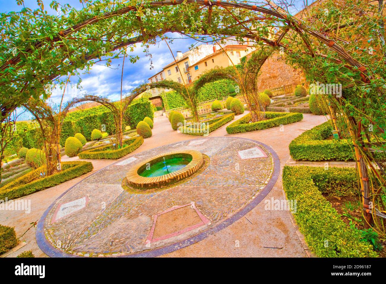 Renaissance garden architecture hi-res stock photography and images - Alamy