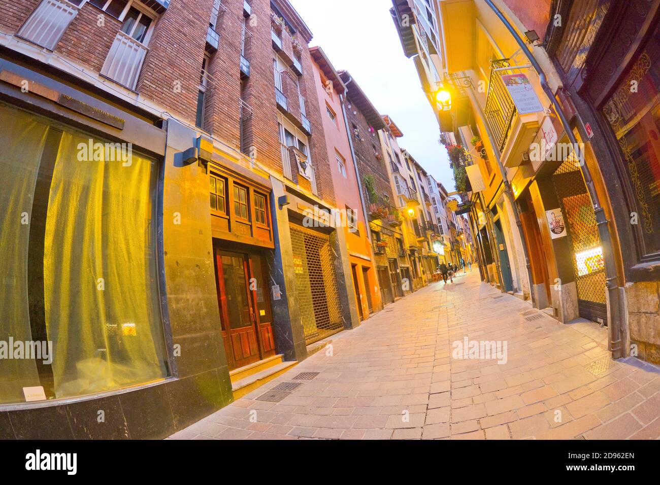 Street scene built structure hi-res stock photography and images - Alamy