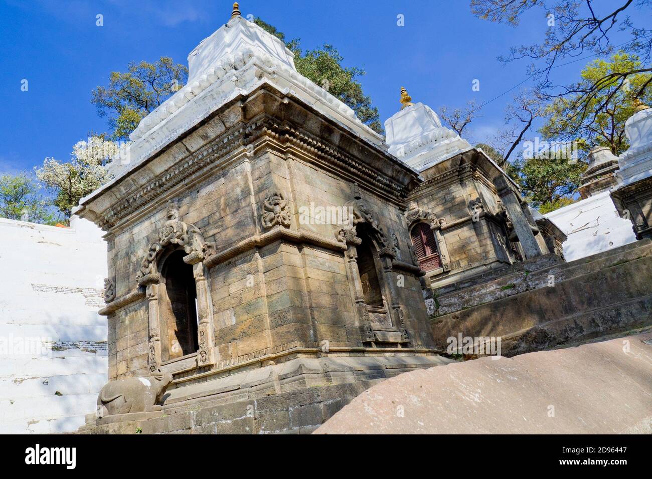 Small hindu shrine street hi-res stock photography and images - Alamy