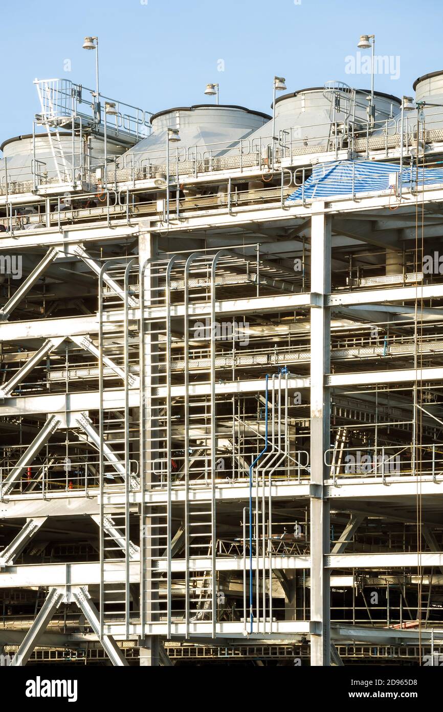 Assembling storage hi-res stock photography and images - Alamy