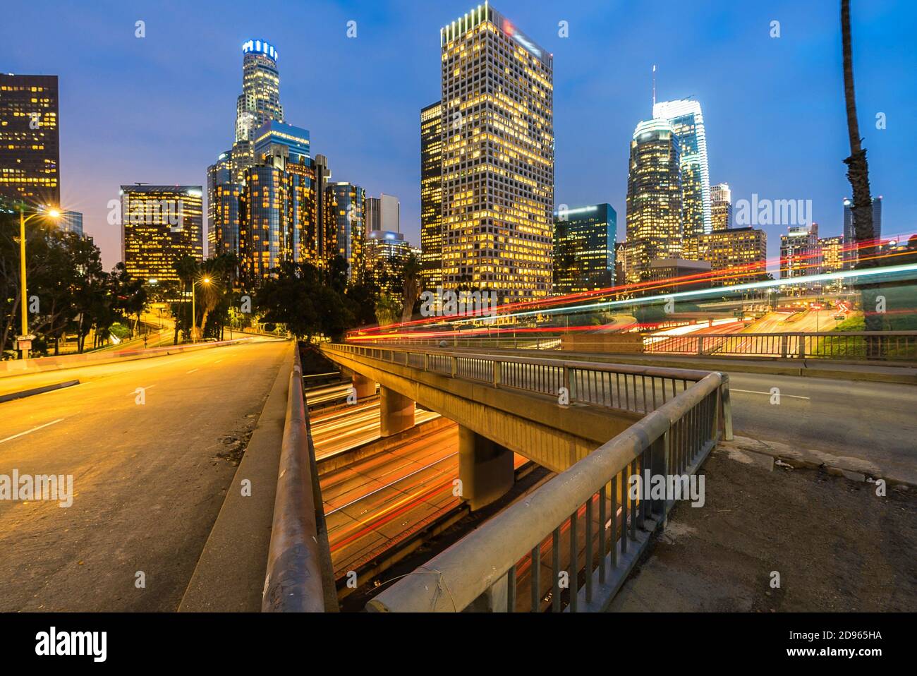 La usa night hollywood hill hi-res stock photography and images - Alamy
