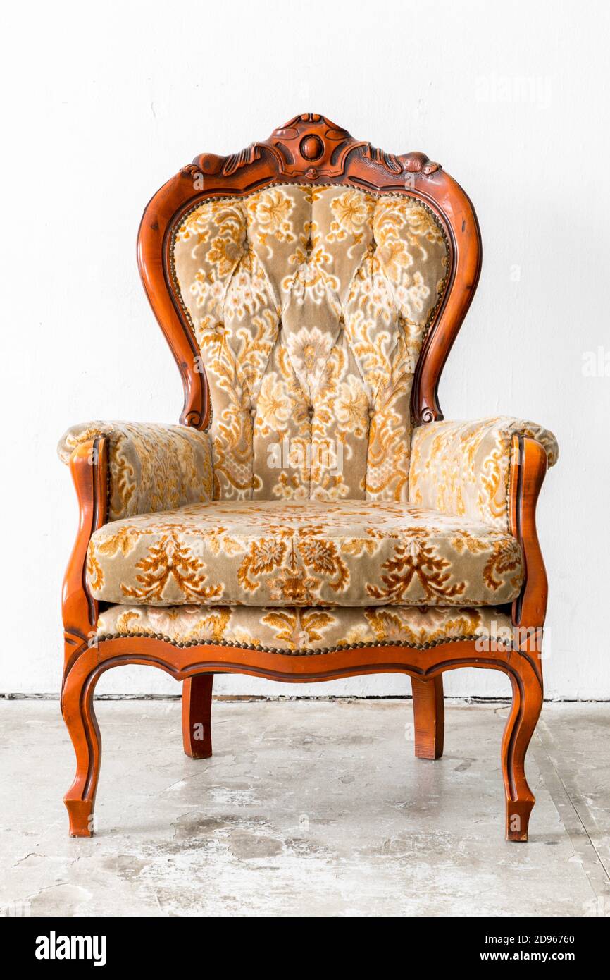 Royal sofa hi-res stock photography and images - Alamy