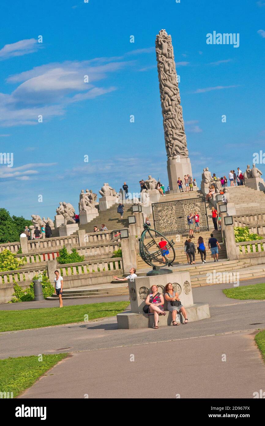 Vigeland sculpture park monolith hi-res stock photography and images ...