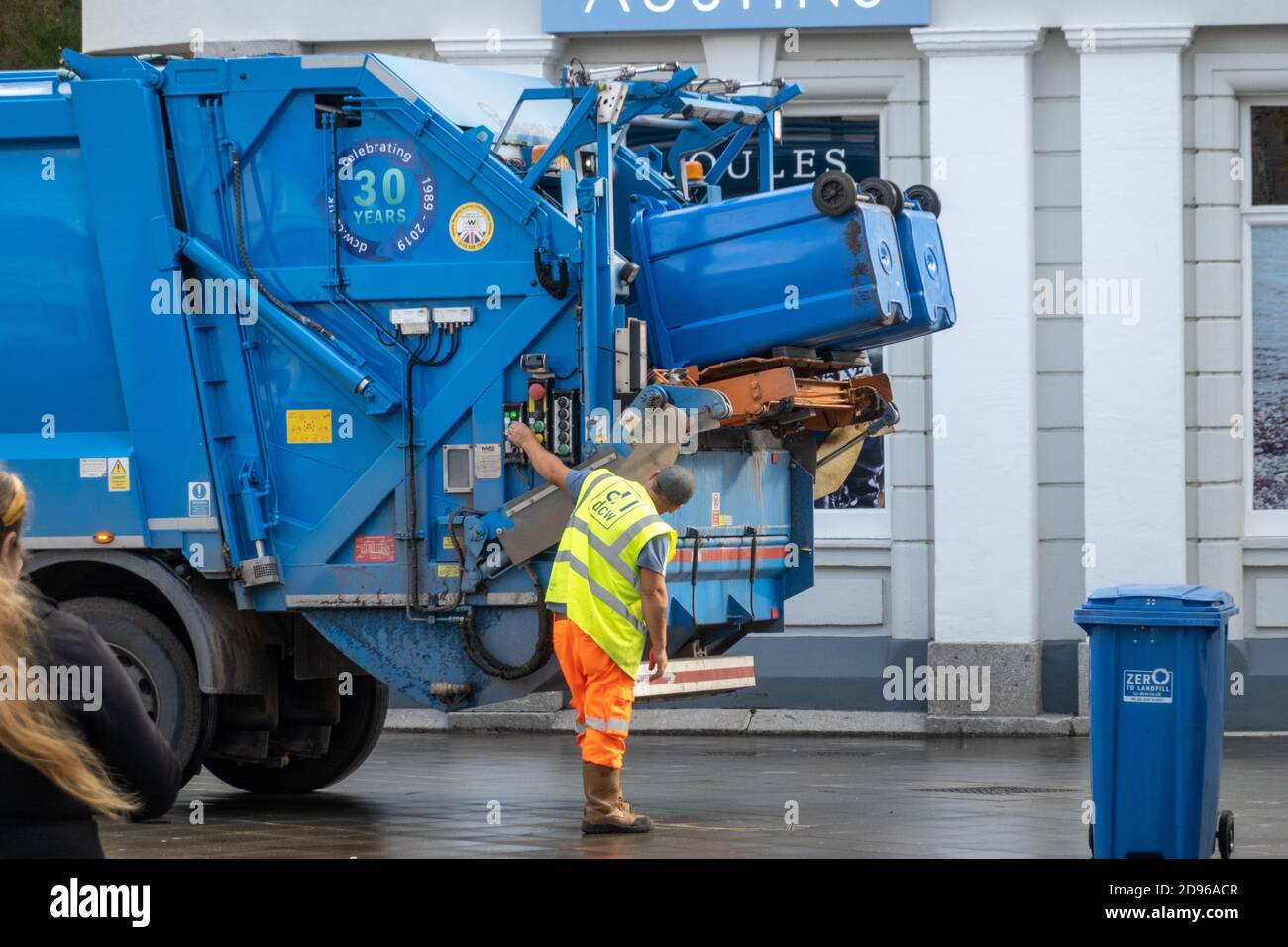 Rubbish lorry landfill hi-res stock photography and images - Alamy