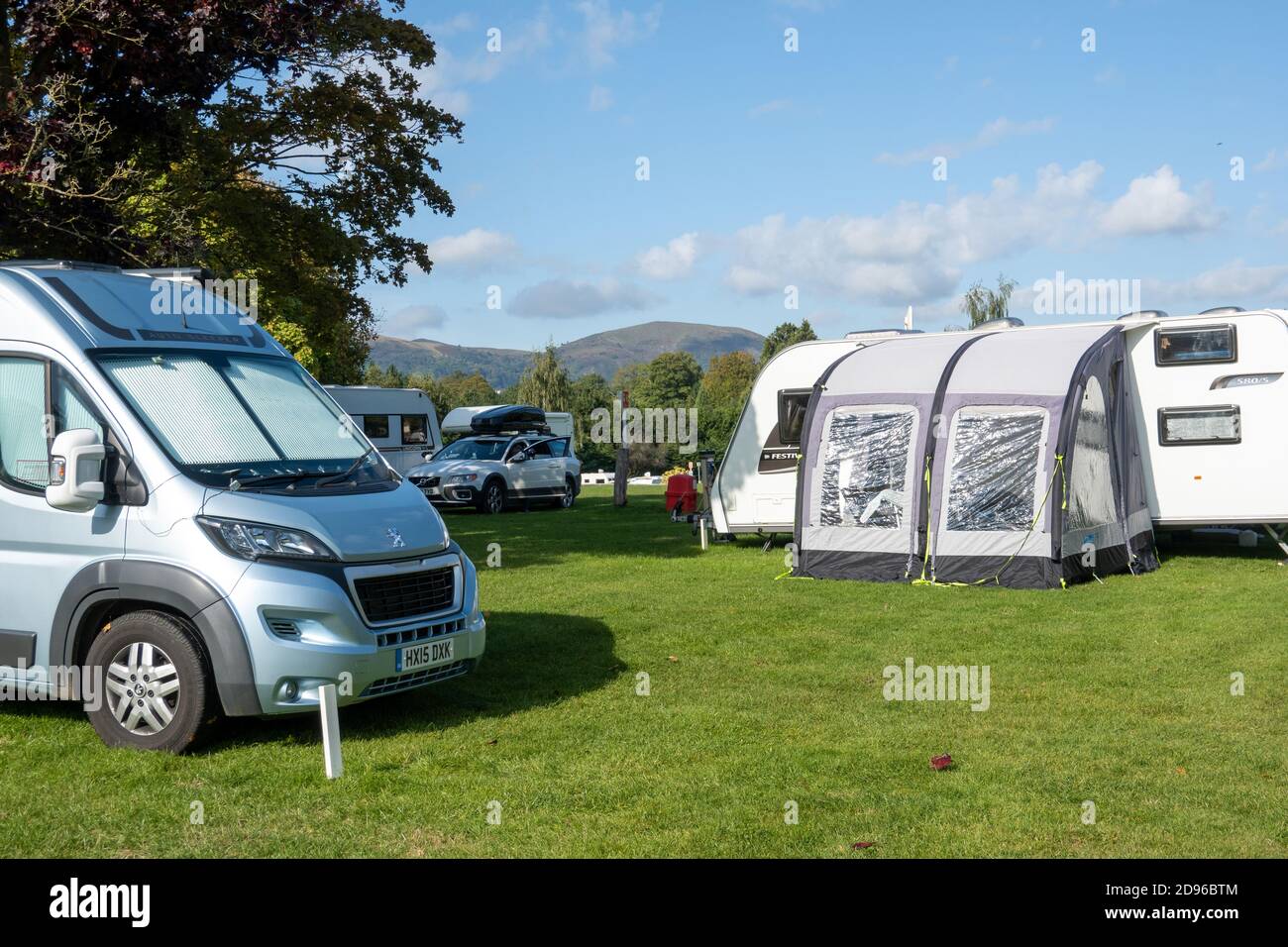 Campervan and Caravan at ten Malvern Hills Caravan Club Site Stock ...