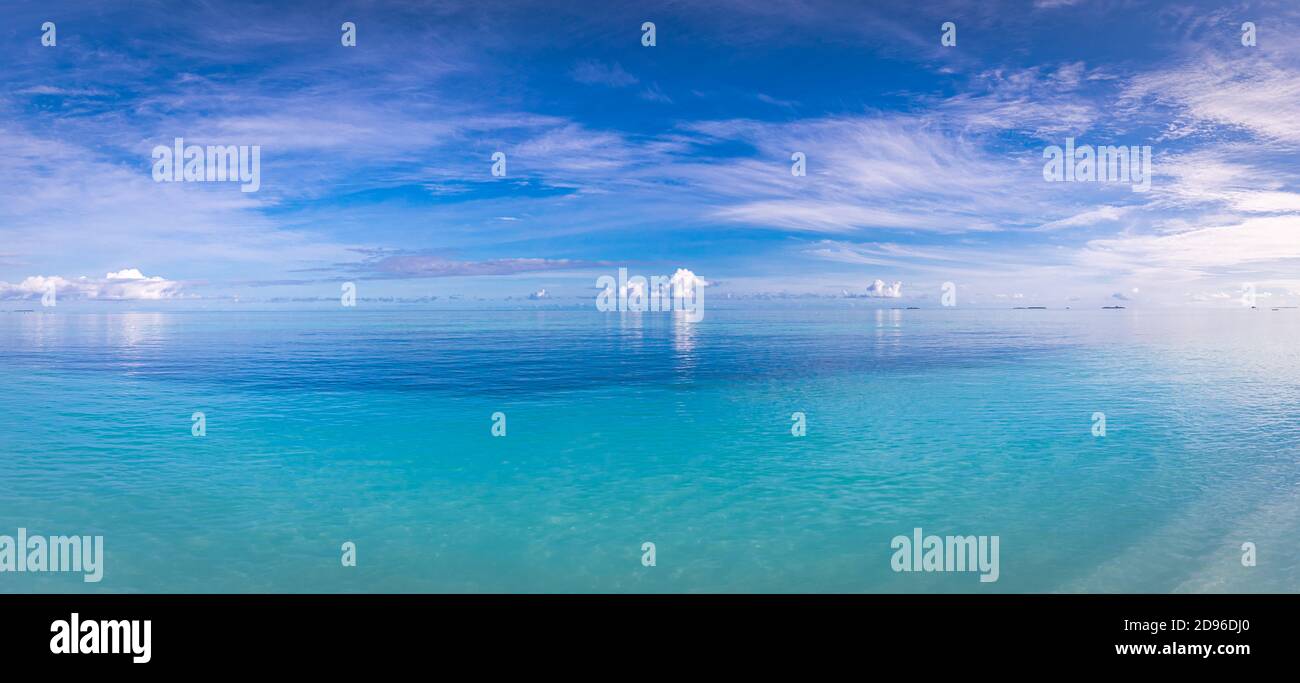 Surface wave hi-res stock photography and images - Alamy