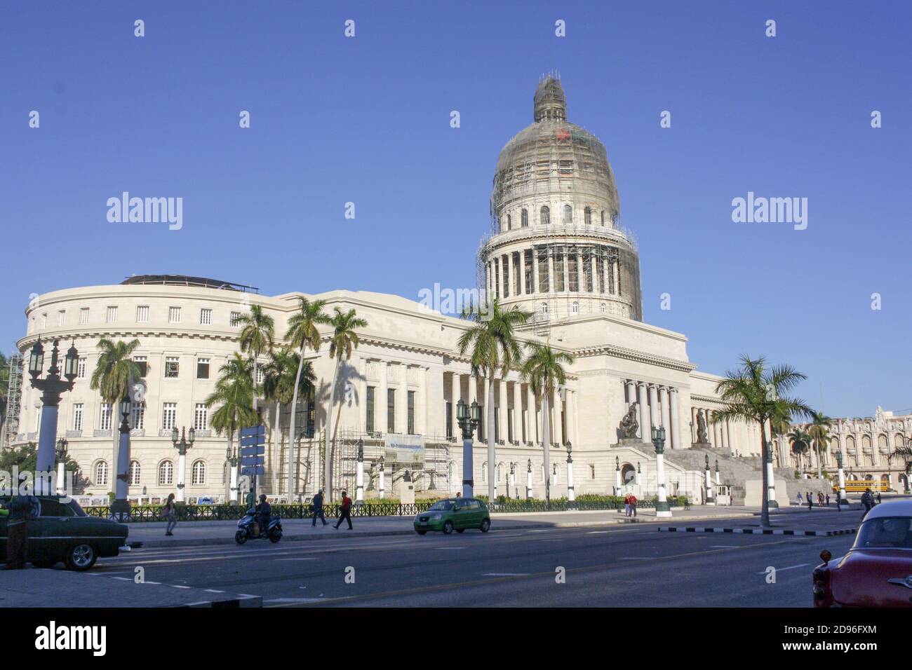 Cuban governmental building hi-res stock photography and images - Alamy