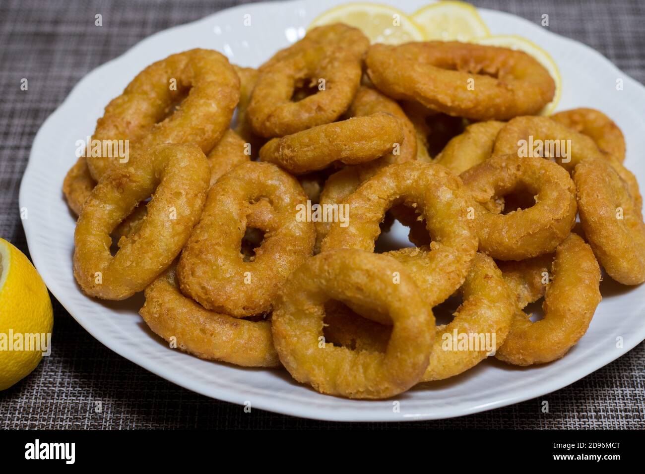 Plate of breaded squid rings. Roman-style squid rings Stock Photo - Alamy