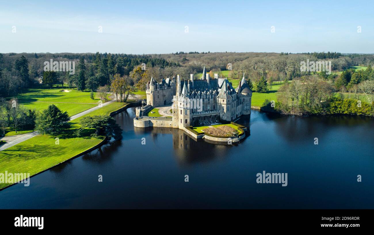 Chateau de la bretesche france hi-res stock photography and images - Alamy