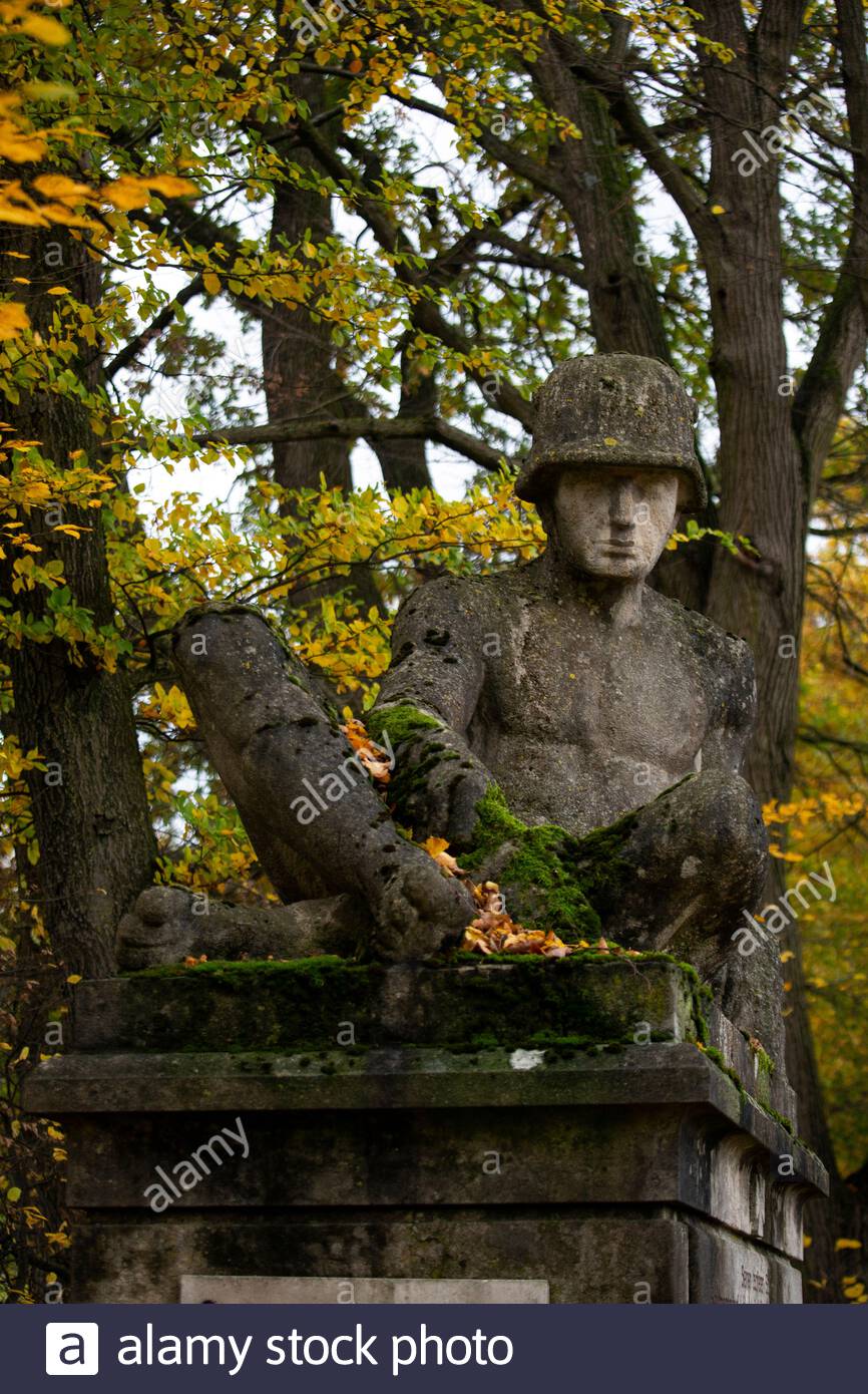 World war remembrances hi-res stock photography and images - Alamy