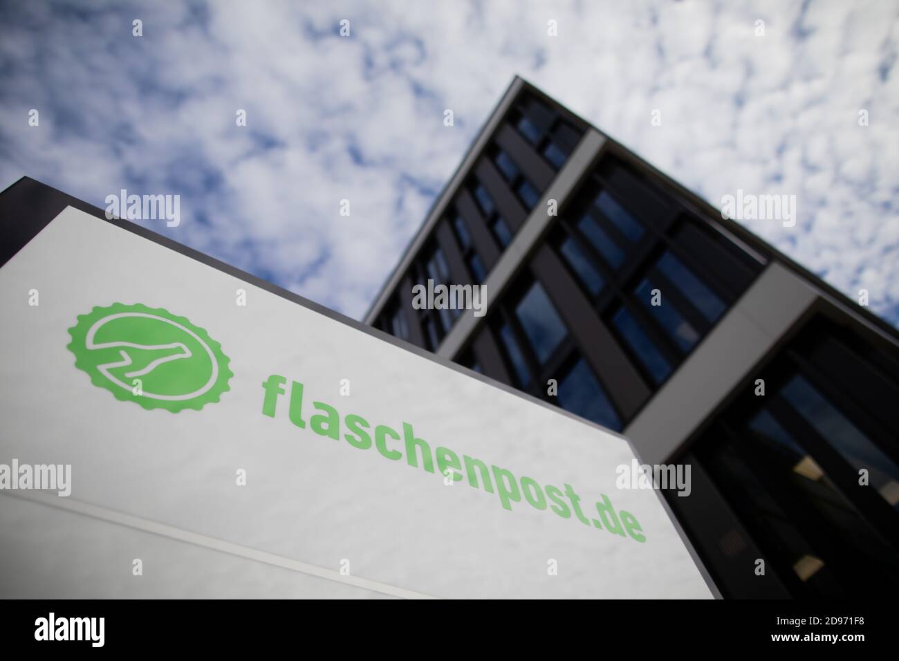 Flaschenpost hi-res stock photography and images - Alamy