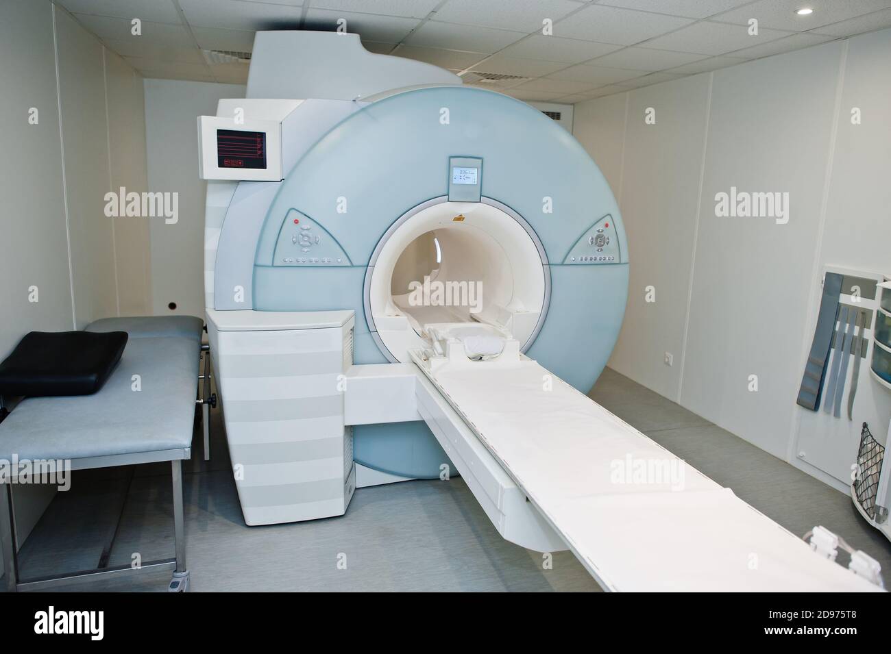 Magnetic resonance imaging scan or MRI machine device in hospital Stock ...