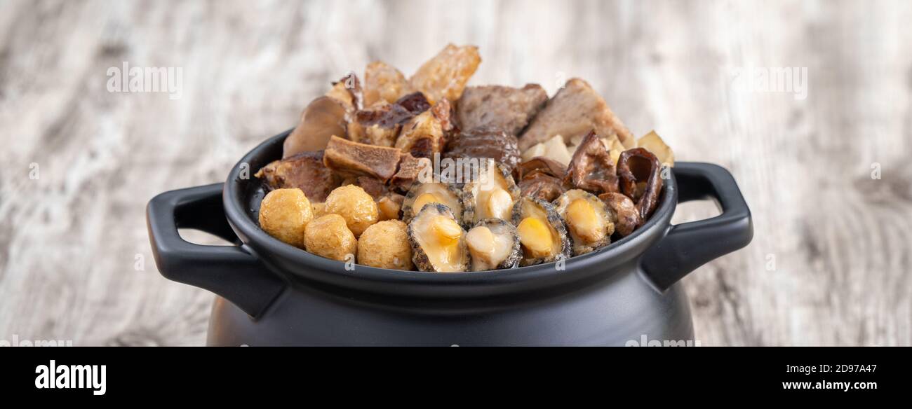 Traditional food of Chinese lunar new year, Buddha jumps over the wall ...