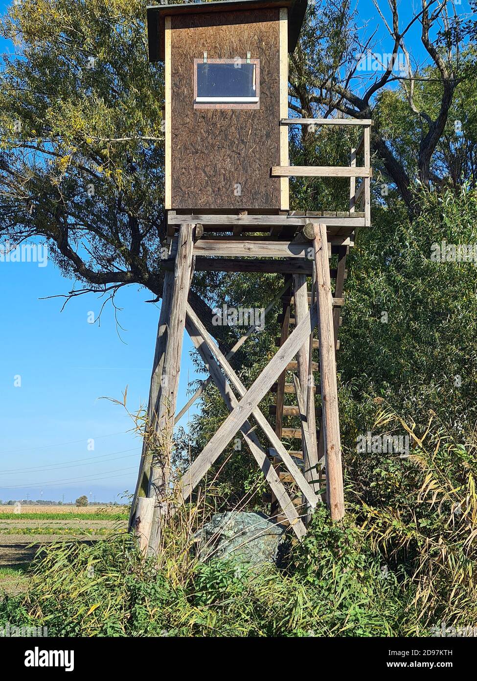 High stand hi-res stock photography and images - Alamy