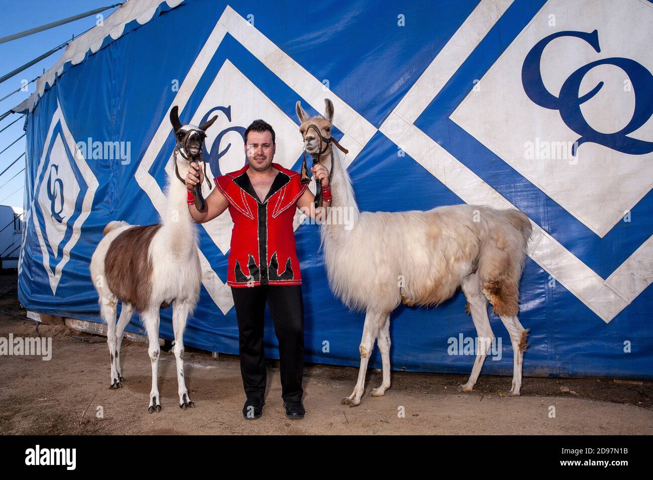 Circus tamer hi-res stock photography and images - Alamy