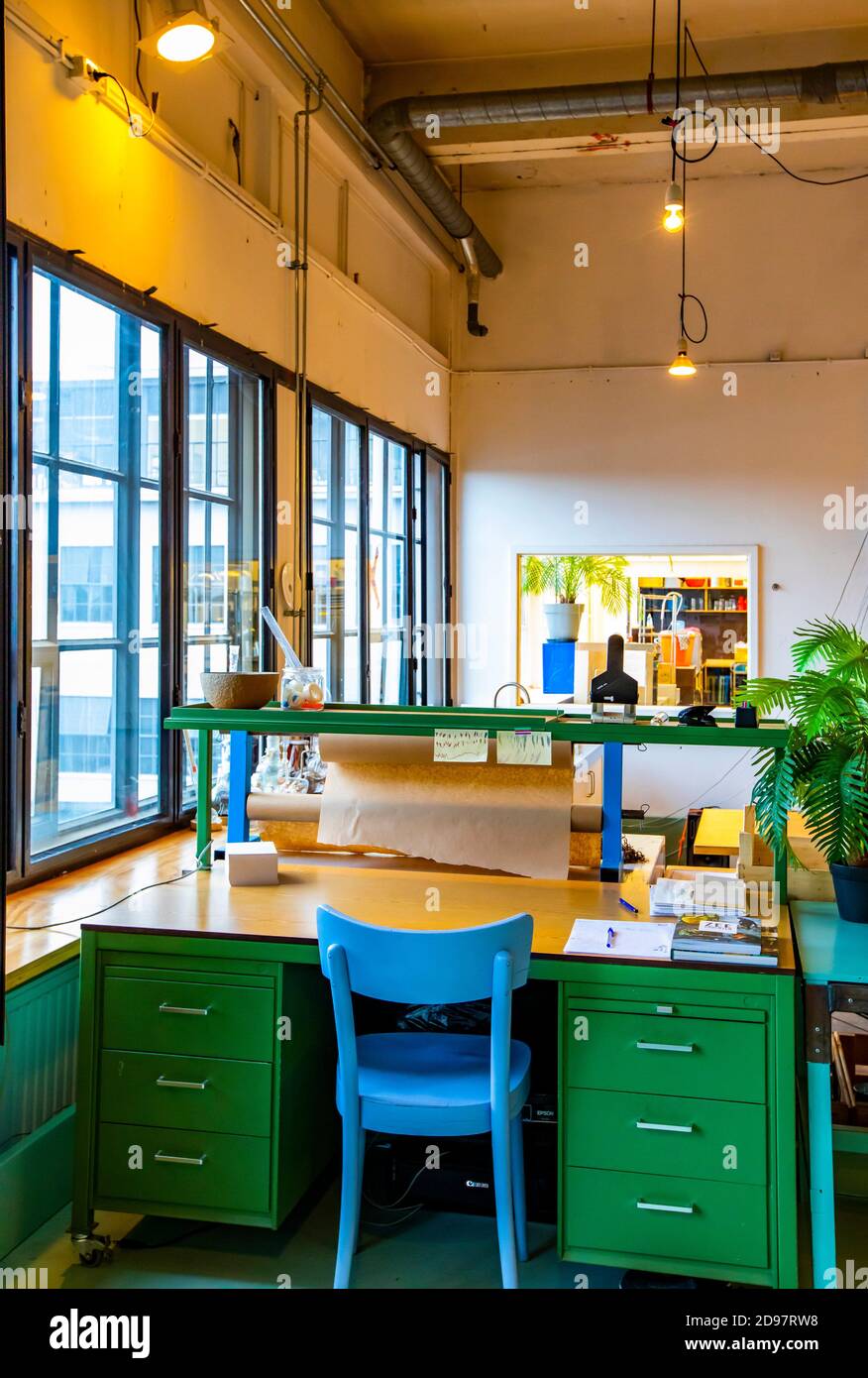 Workspace in food studio / restaurant Keukenconfessies in the ...