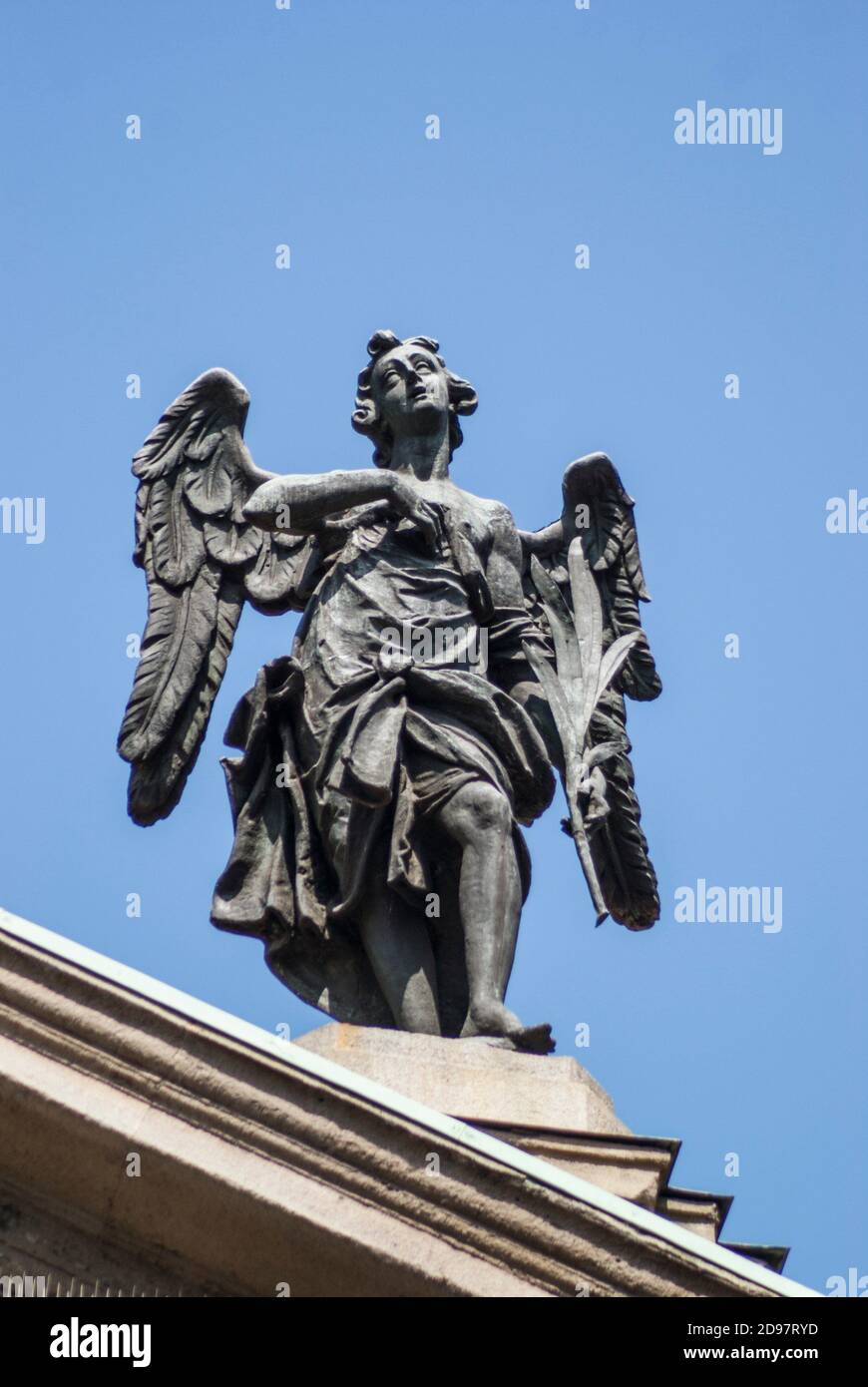 Triangular pediment above hi-res stock photography and images - Alamy