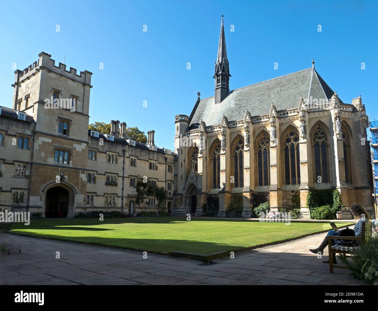 Wide summer, blue sky view of front quad and chapel of Exeter College ...