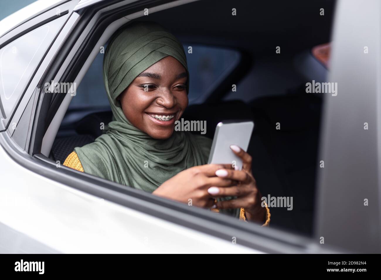 Female taxi cab driver hi-res stock photography and images - Alamy
