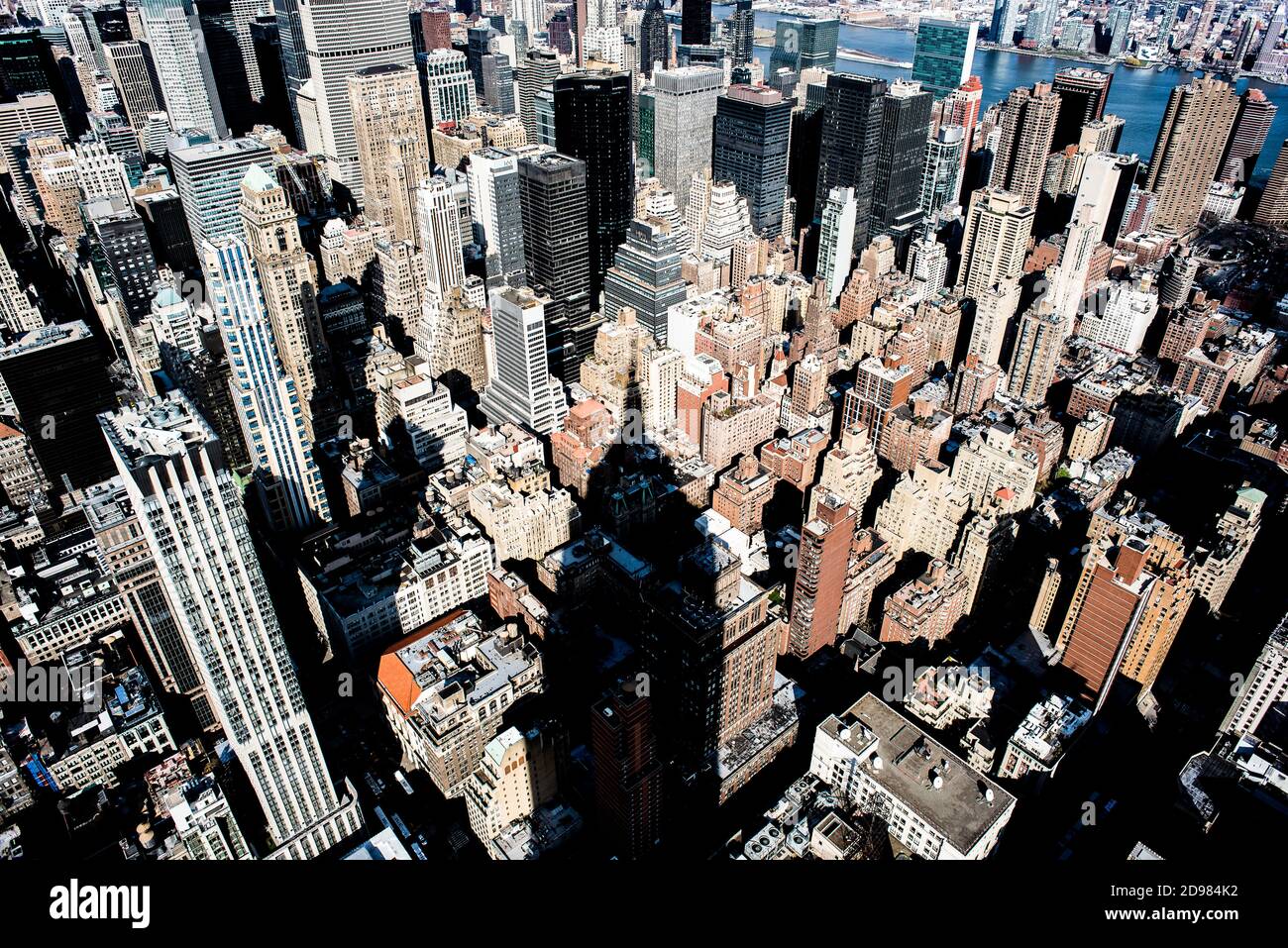 Empire state building shadow hi-res stock photography and images - Alamy
