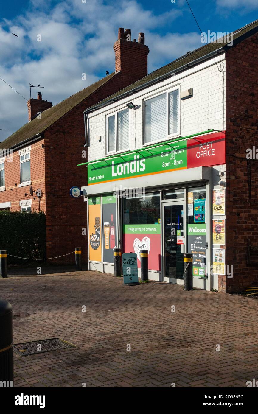 Londis hi-res stock photography and images - Alamy