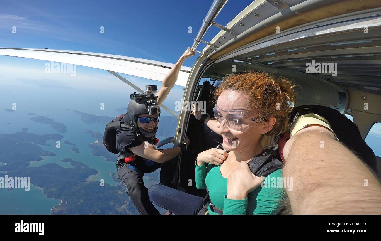 Sky diving tandem self portrait Stock Photo - Alamy
