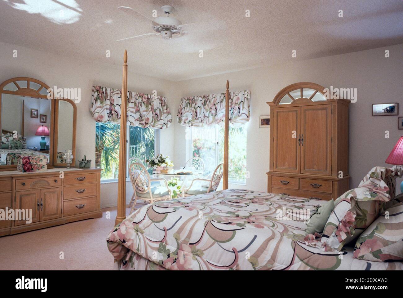 1990s interior design hi-res stock photography and images - Alamy