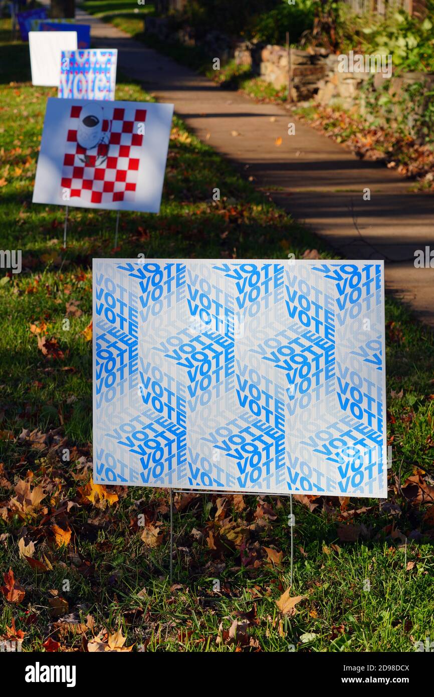 Lawn Signs High Resolution Stock Photography and Images - Alamy