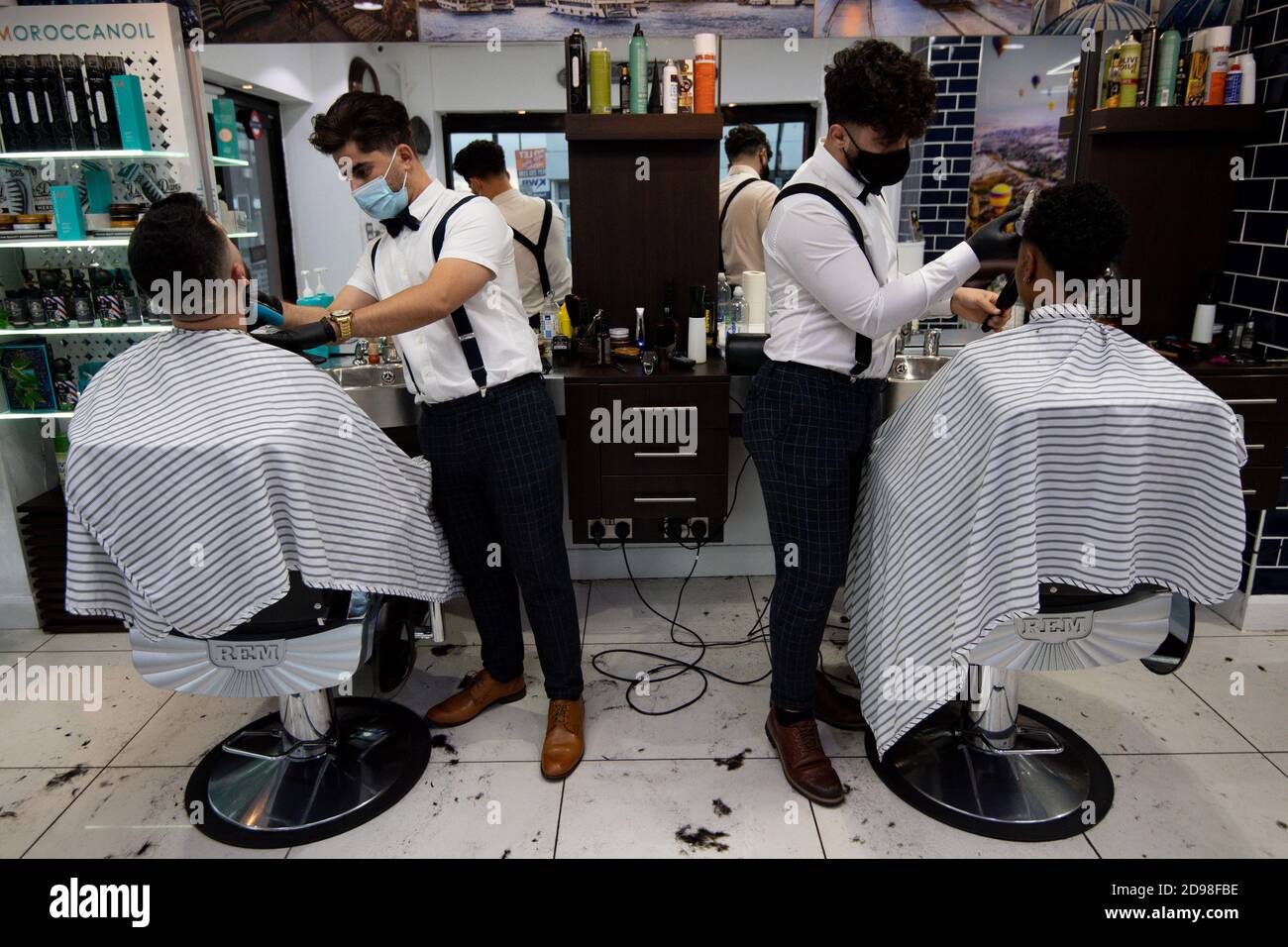 Turkish barbers hi-res stock photography and images - Alamy