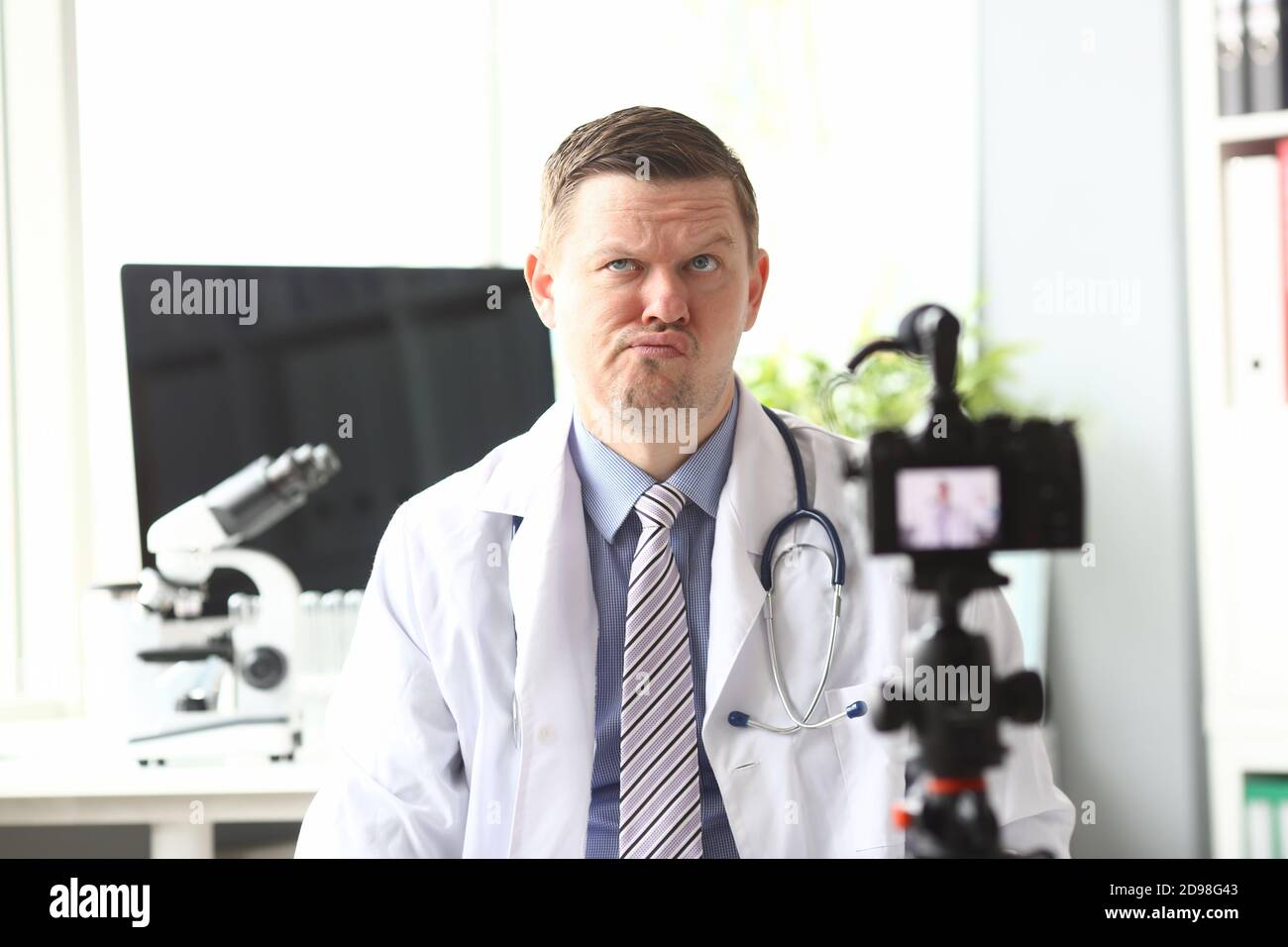 Making content hi-res stock photography and images - Alamy