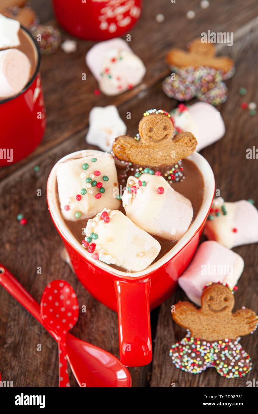 Hot chocolate with marshmallows and colorful sugar sprinkles Stock ...
