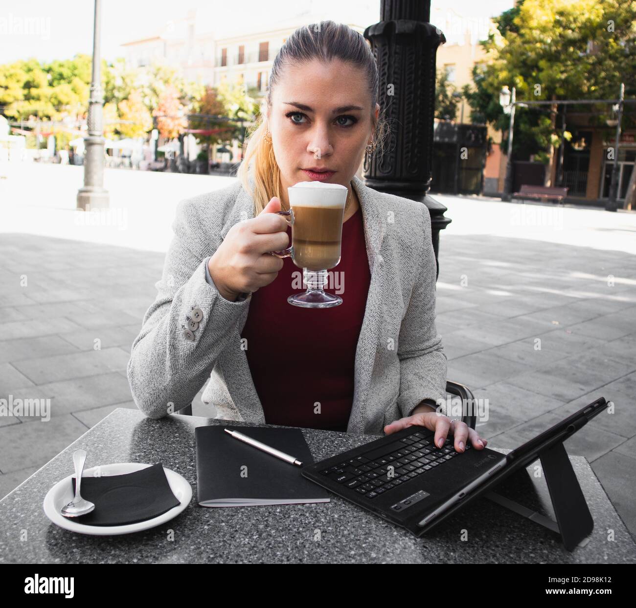 Working time in the coffee shop Stock Photo - Alamy