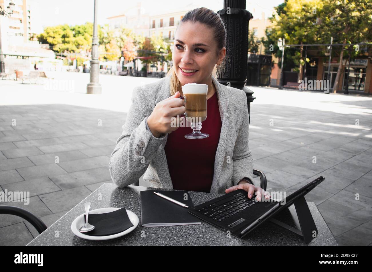 Working time in the coffee shop Stock Photo - Alamy