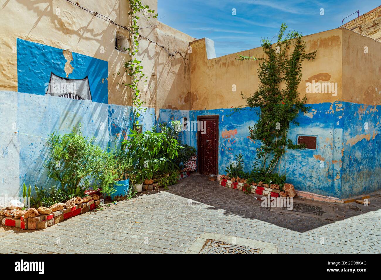 African painted house hi-res stock photography and images - Alamy