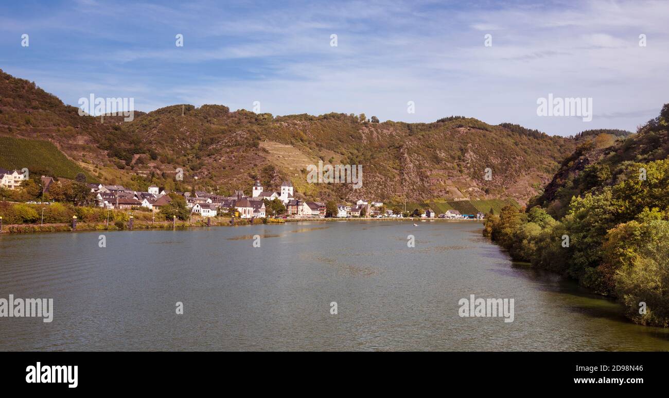 Treis karden hi-res stock photography and images - Alamy