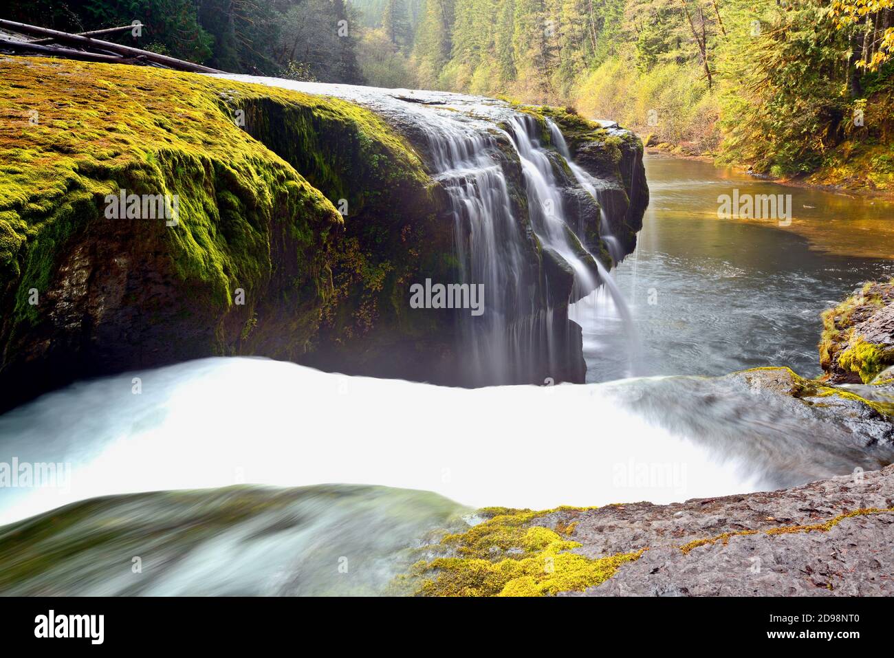 Lower lewis river hi-res stock photography and images - Alamy