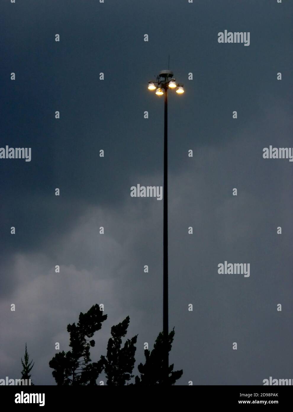 American streetlight hi-res stock photography and images - Alamy
