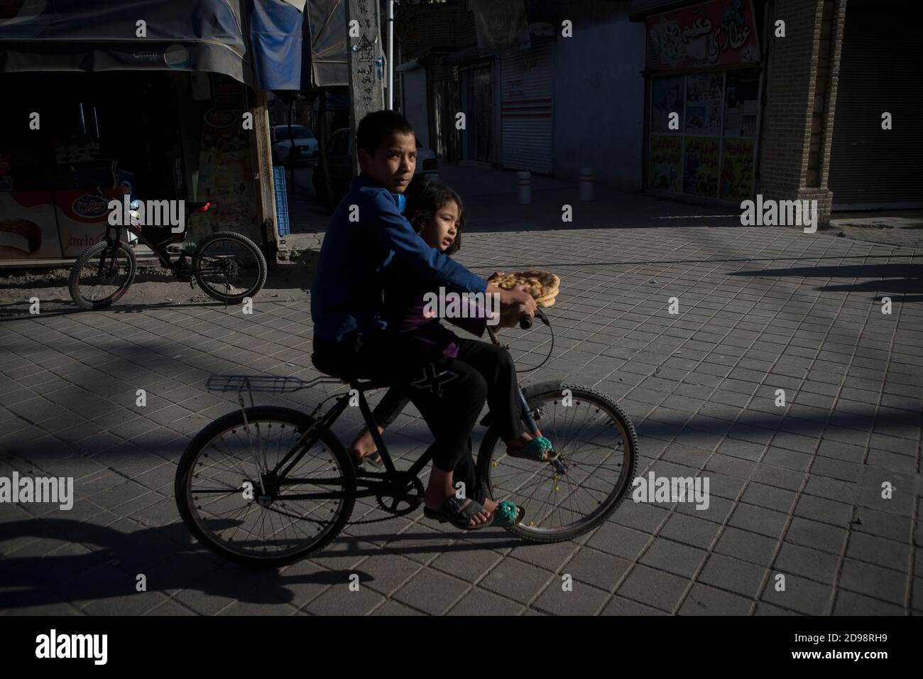 Tehran children hi-res stock photography and images - Alamy
