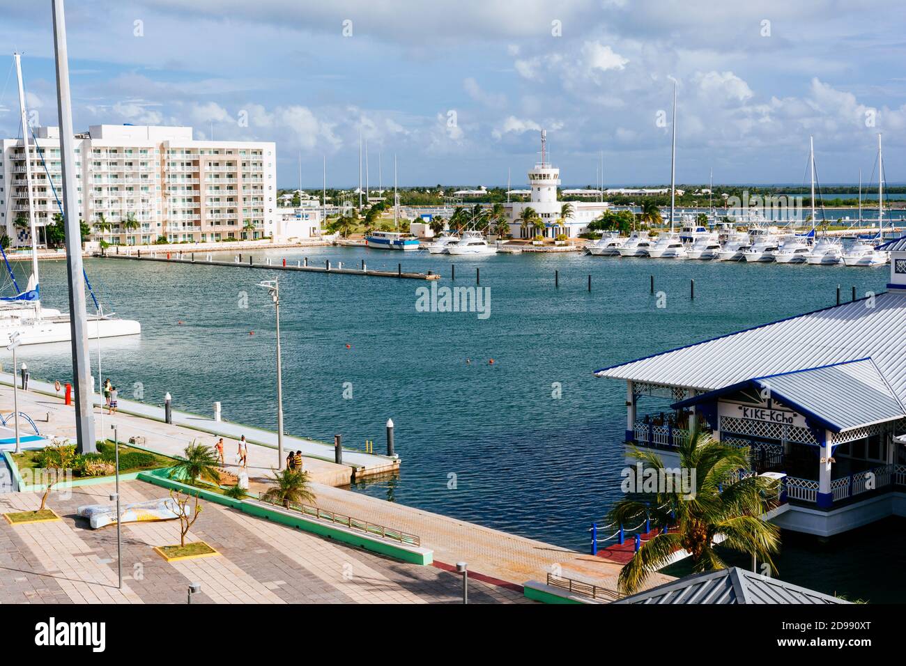 Cuban docks hi-res stock photography and images - Alamy