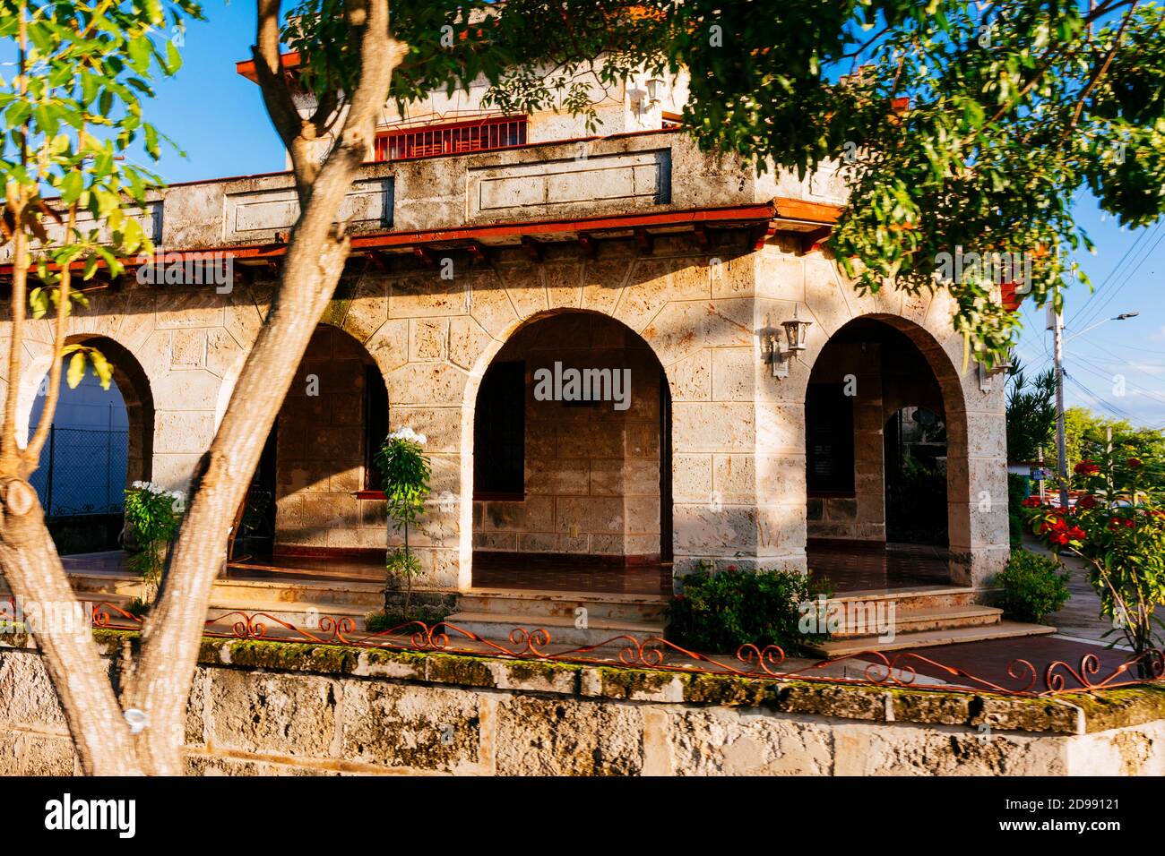 Cuban family hi-res stock photography and images - Alamy