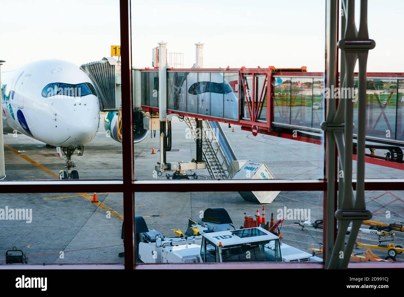 Cuba airport tourism hi-res stock photography and images - Alamy
