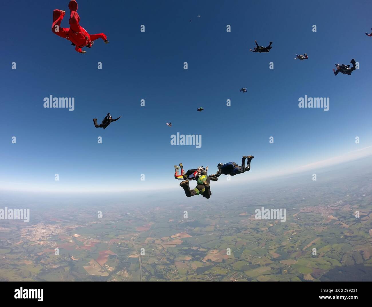Skydiving group formation Stock Photo - Alamy
