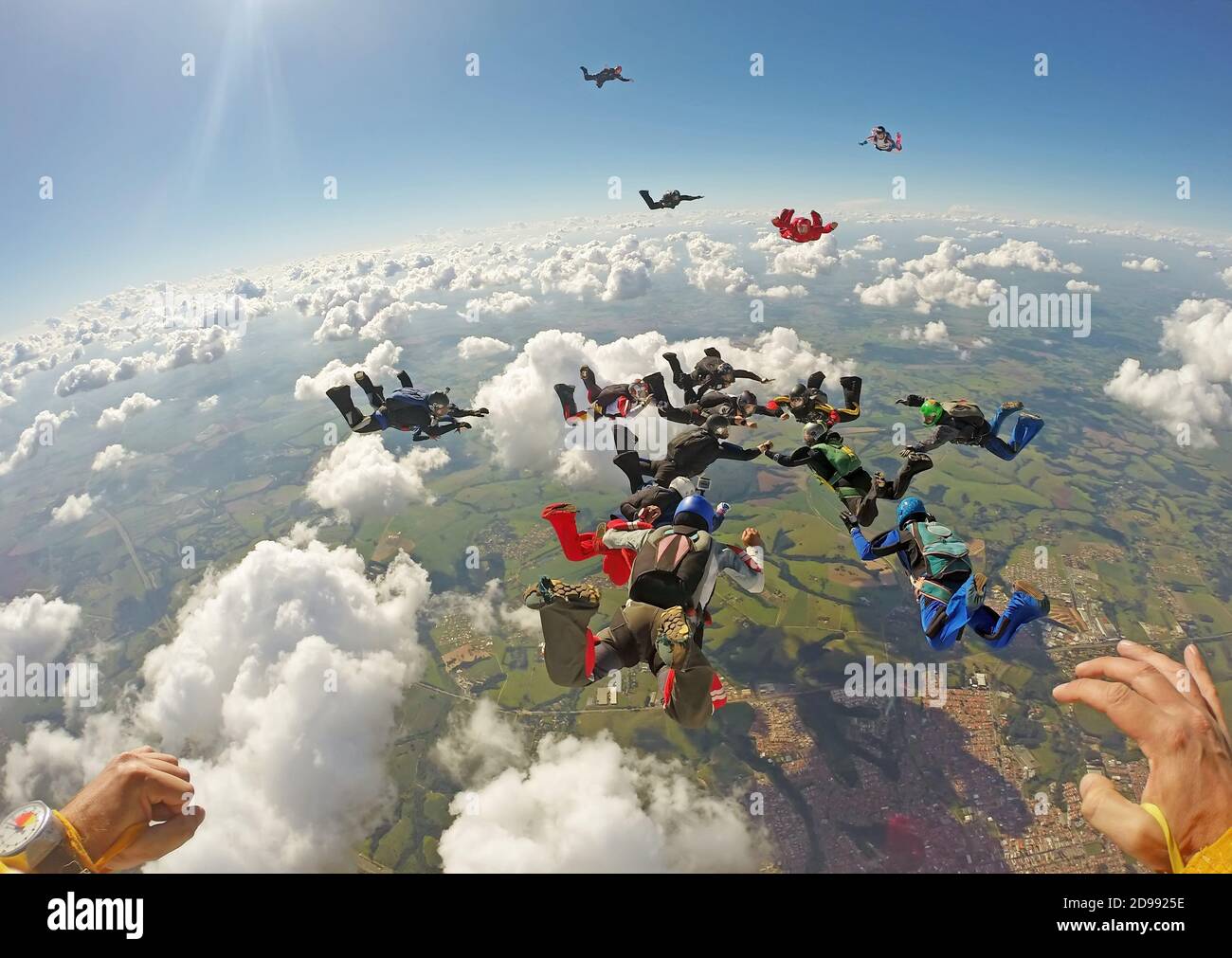 Skydiving group formation Stock Photo - Alamy