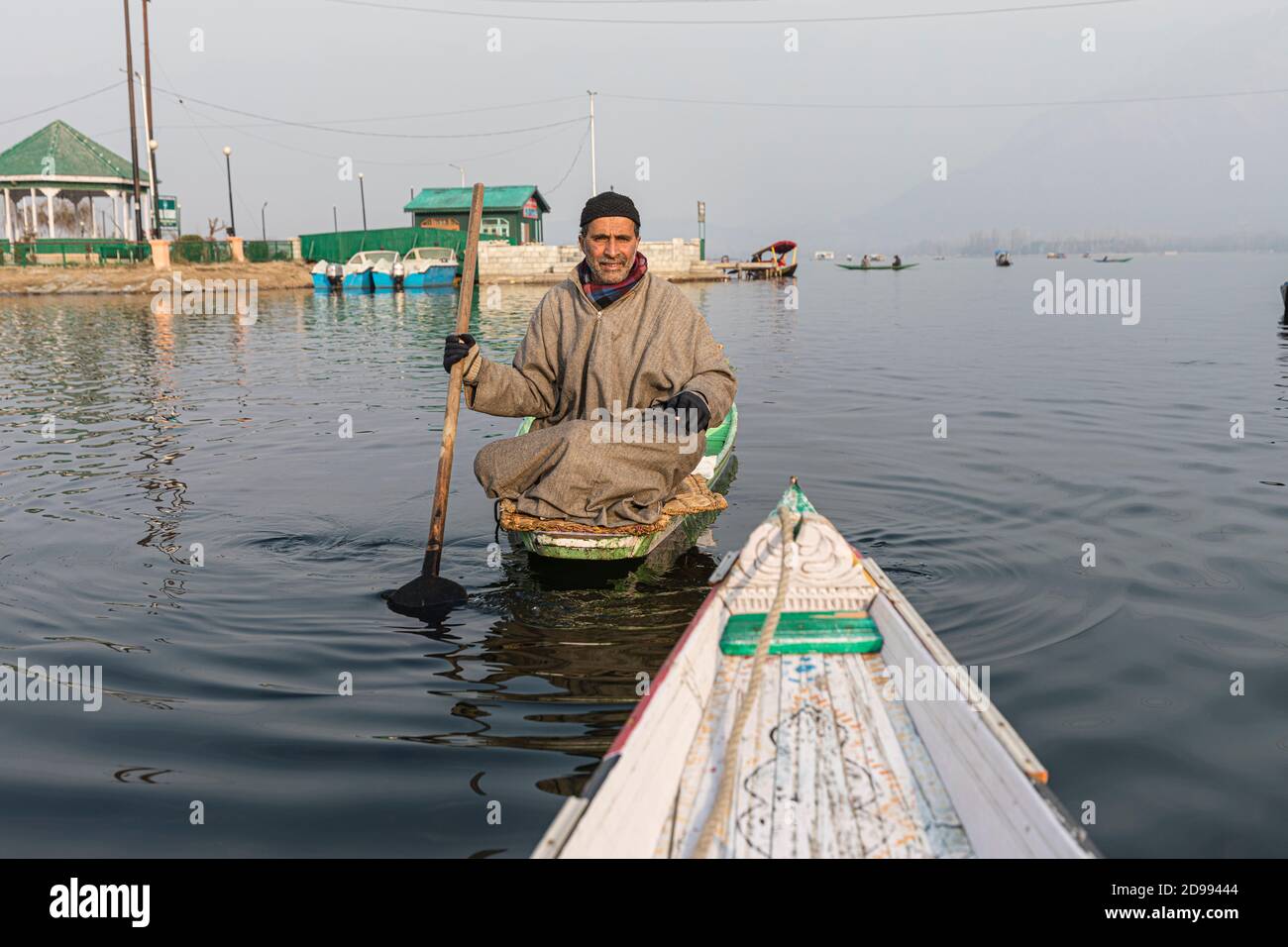 Kashmiri shikara hi-res stock photography and images - Alamy
