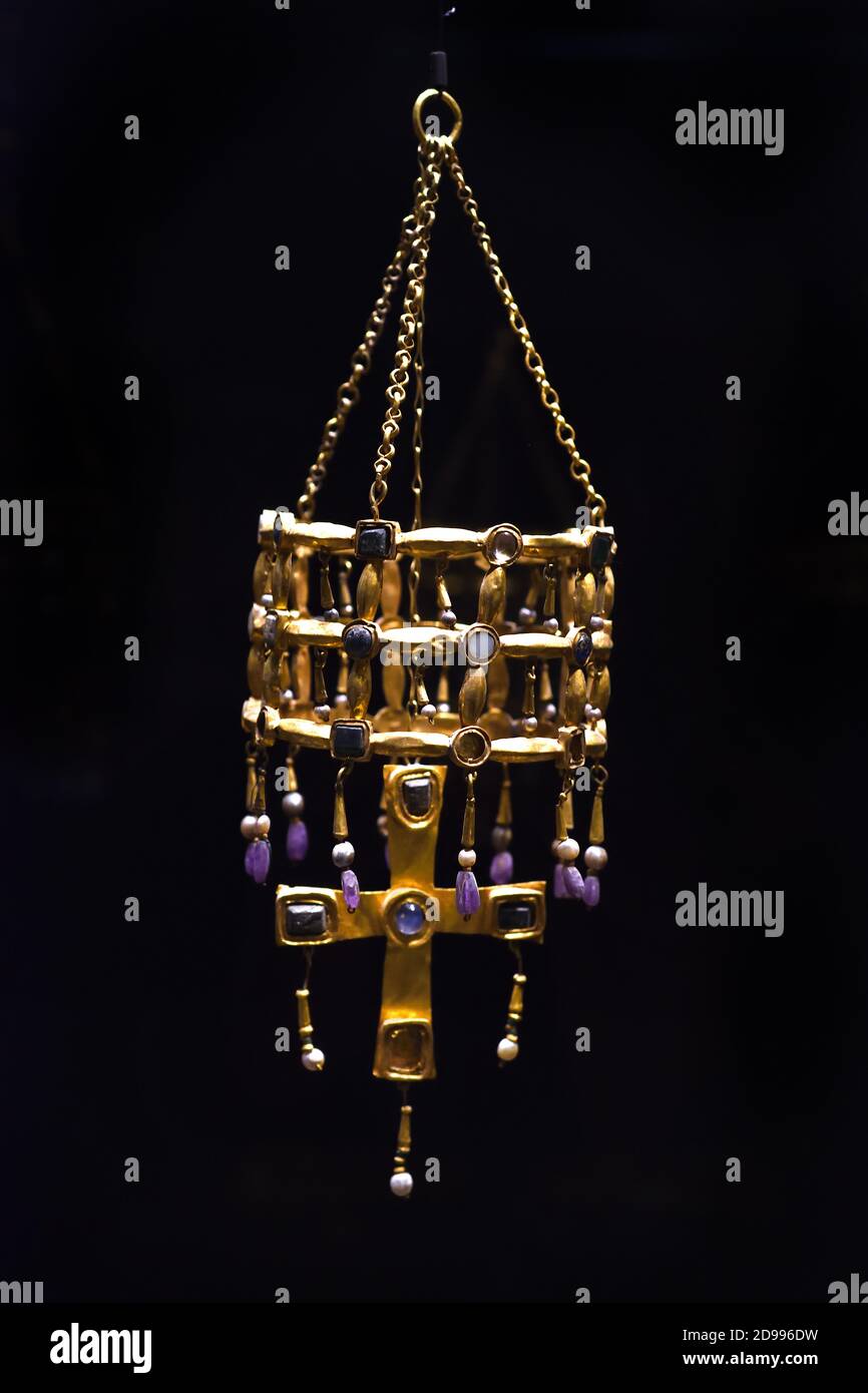 Recceswinth crown hi-res stock photography and images - Alamy