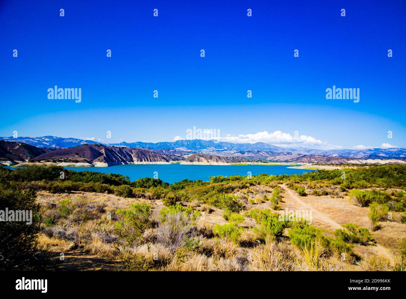 California mountain lake hi-res stock photography and images - Alamy
