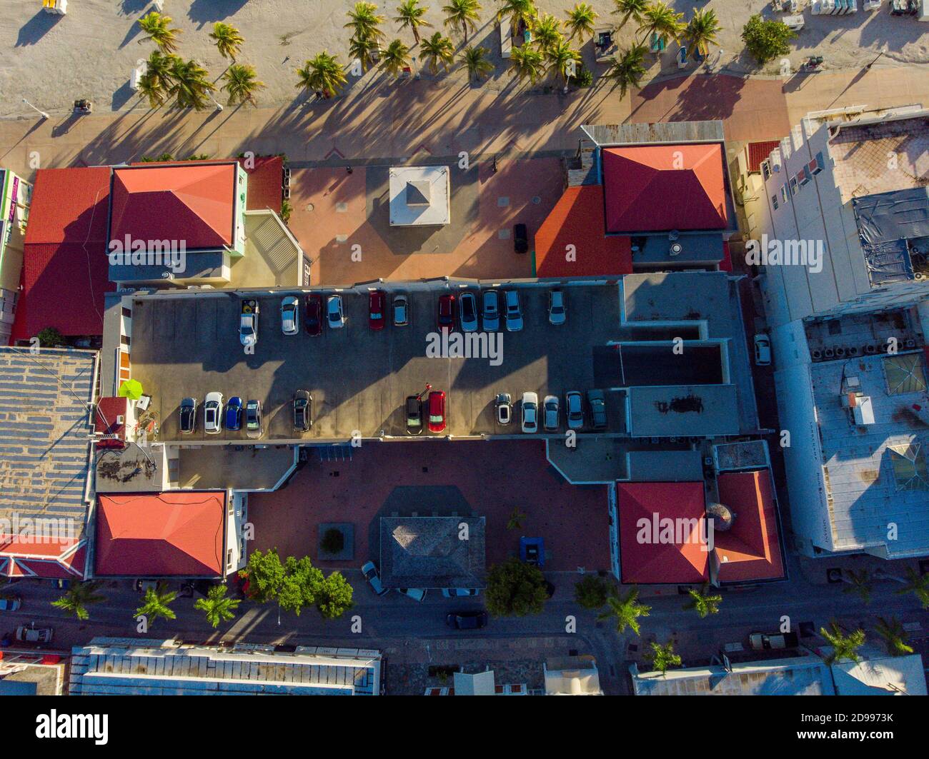 Philipsburg st maarten boardwalk hi-res stock photography and images ...