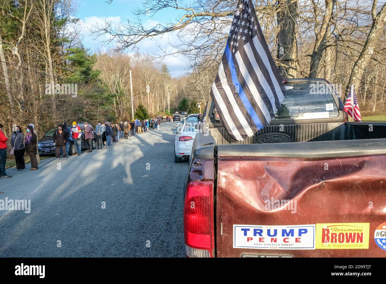 Voters in a queue during the elections.Pennsylvania residents begin ...