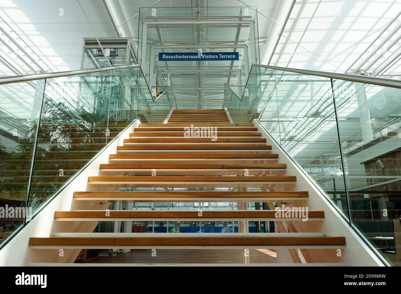 Flughafen munchen franz josef strauss hi-res stock photography and ...